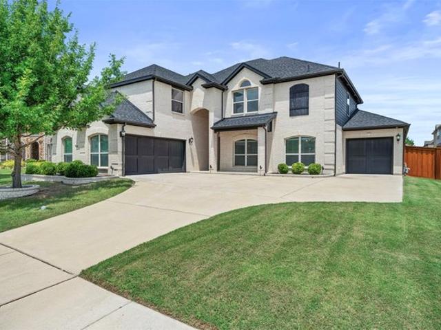 2696 Bonita Dr, Grand Prairie, TX 75054