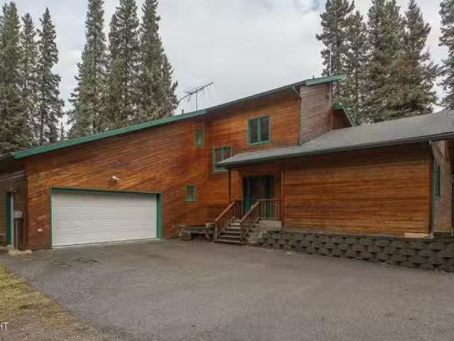 2696 TALL SPRUCE RD, FAIRBANKS, AK 99709