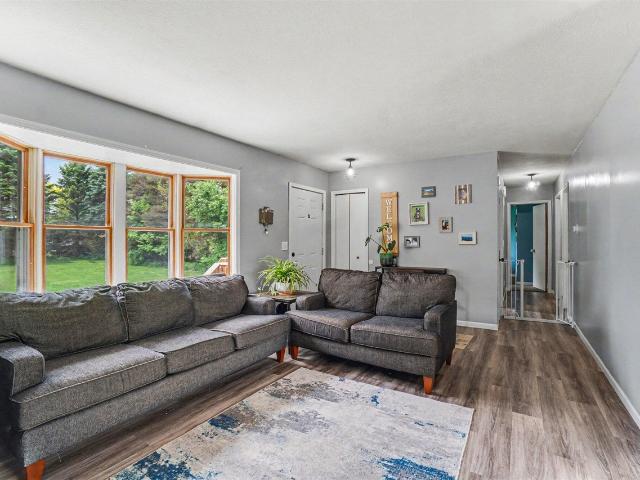 2697 E Clinton Trail