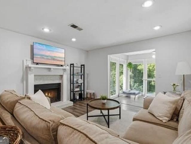 2698 Suwanee Way SE, Marietta, GA 30067