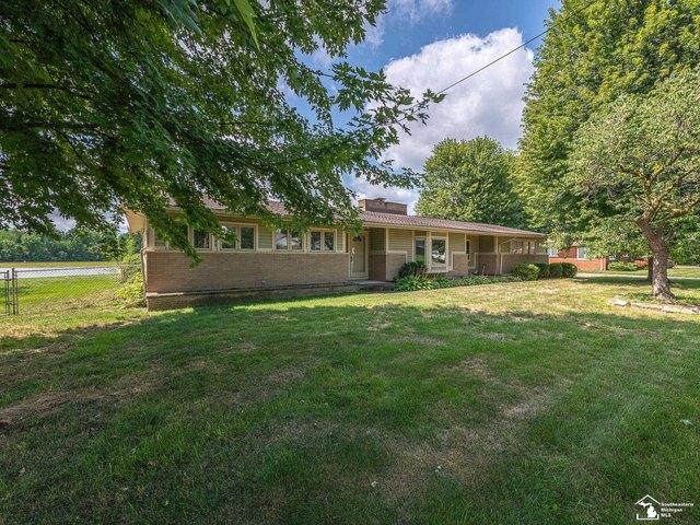 26995 James Ave, Flat Rock, MI 48134