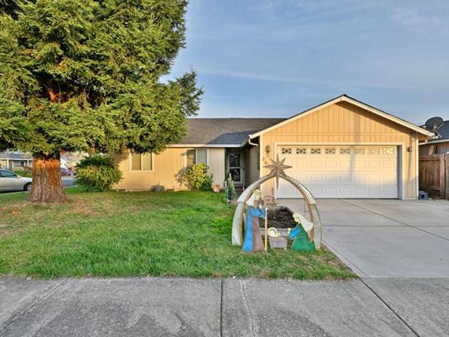 2690 Cummings Ln, Medford, OR 97501