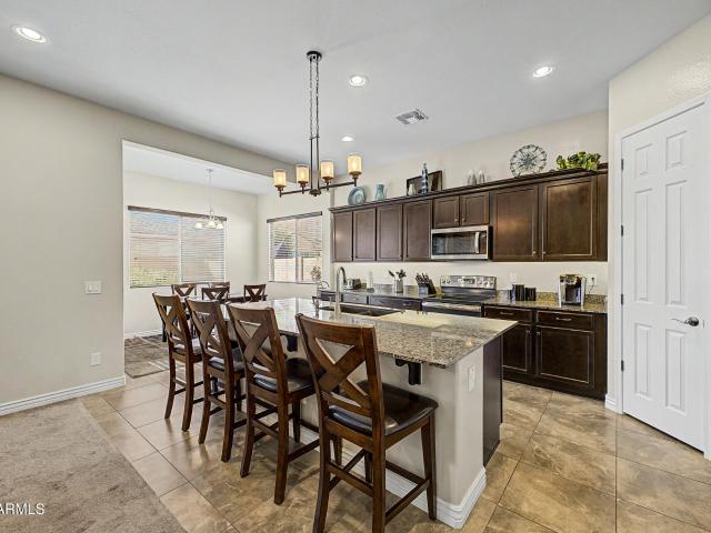 2690 e hazeltine way