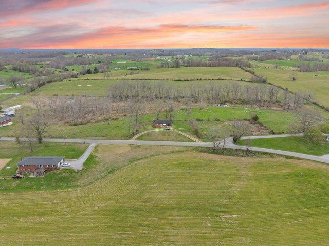 2690 Pond School Rd, Kings Mountain, KY 40442