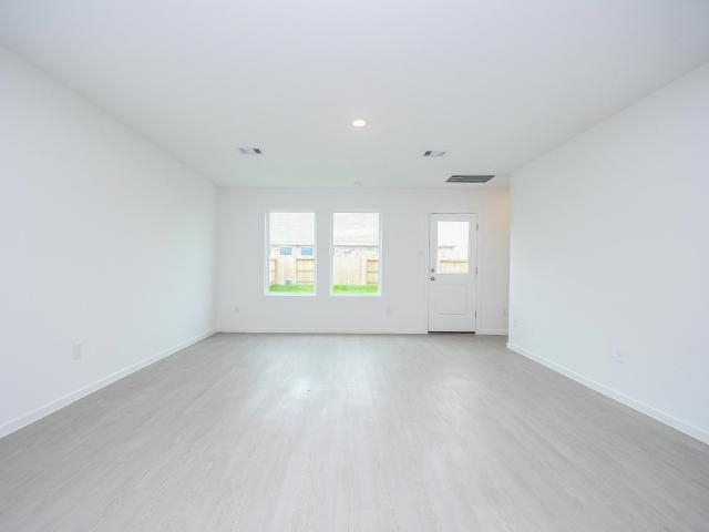 26914 Rosebay Woods