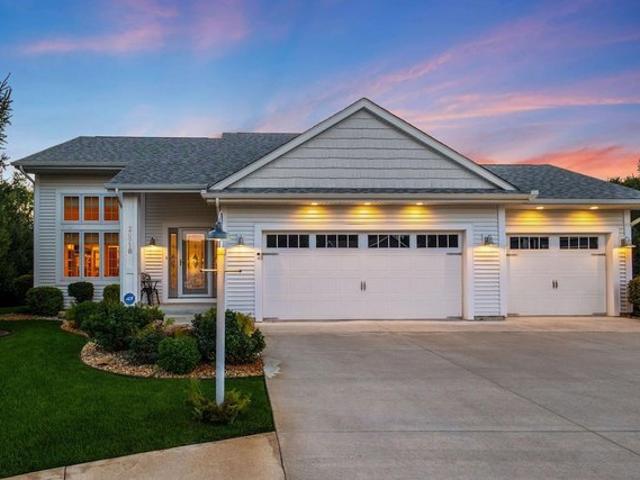 26918 Mc Arthur Ct, South Bend, IN 46628