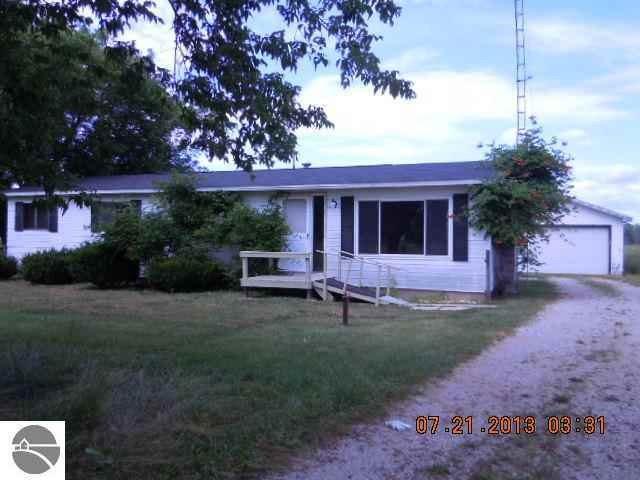 2691 Sage Lake Rd, Lupton, MI 48635