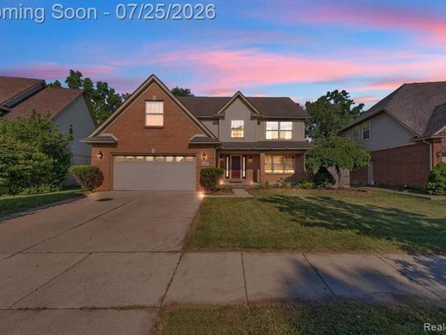 26923 Pepperwood Dr, Woodhaven, MI 48183