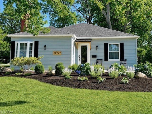 26927 E Oviatt Rd, Bay Village, OH 44140