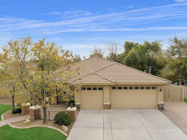 2693 E Birchwood Pl, Chandler, AZ 85249 | MLS #6966 | Compass