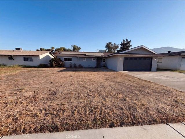 2693 th St, Highland, CA 92346