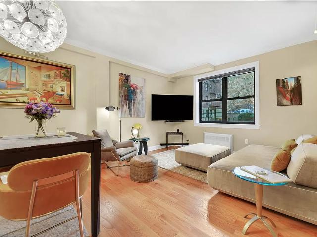 269 Bennett Avenue, New York, NY
