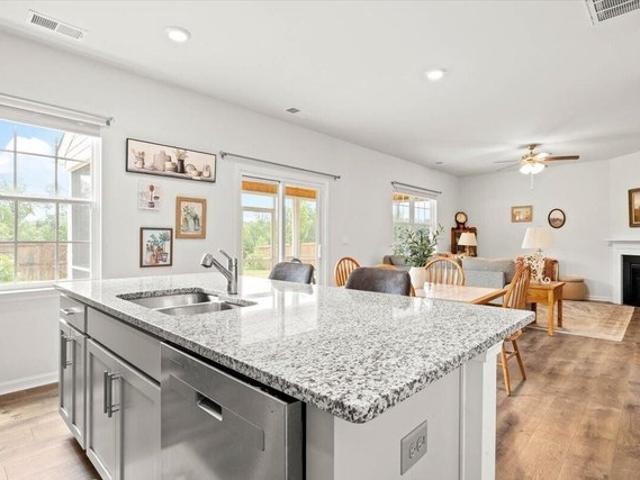 269 Blue Aspen Dr, Fuquay Varina, NC 27526