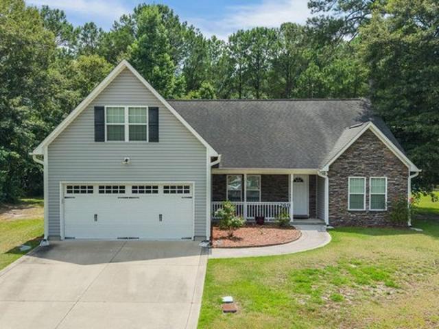 269 Blue Creek Farms Dr, Jacksonville, NC 28540
