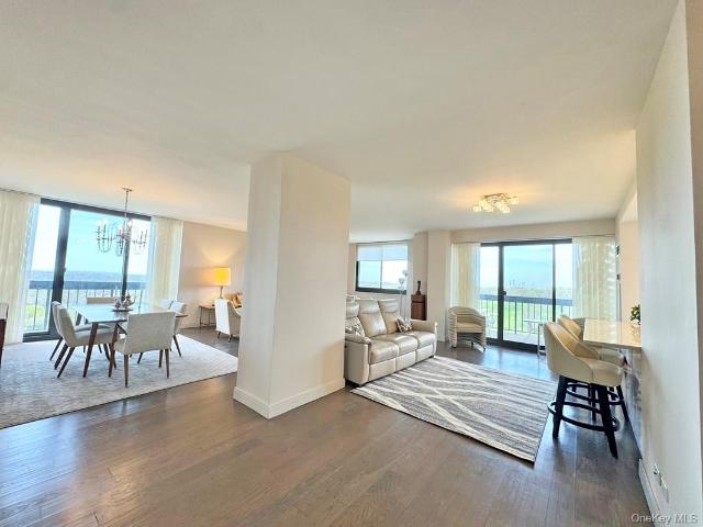 269 Grand Central Parkway, Unit 10O | Compass