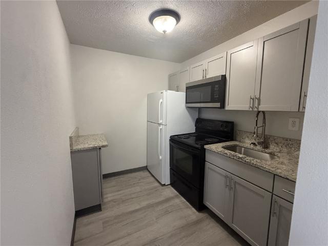 269 E Pickens Road 4