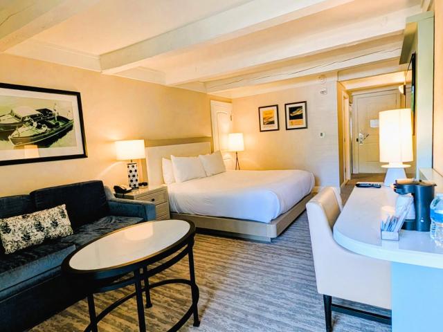 269 Fontana Ave, Unit 1704