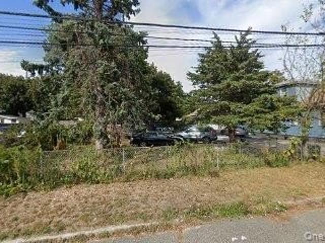 269 Irving St, Central Islip, NY 11722