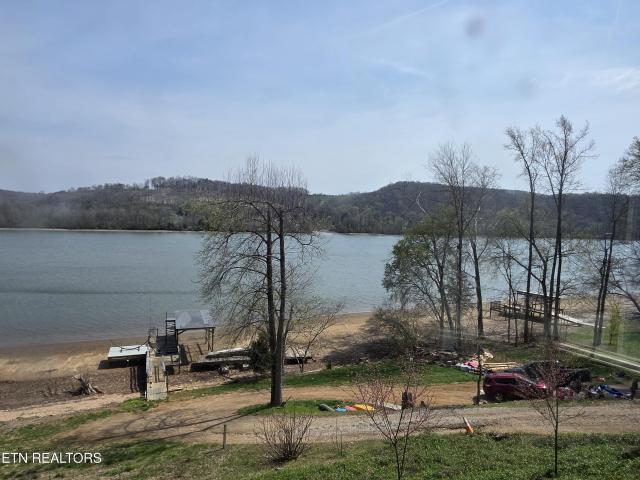 269 Lakeshore Vista Drive