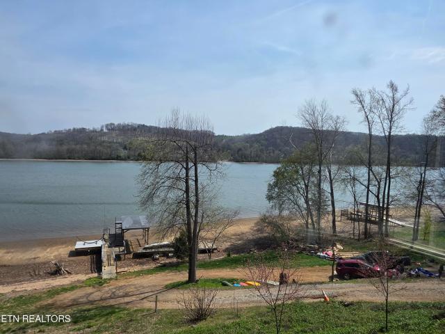 269 Lakeshore Vista Drive