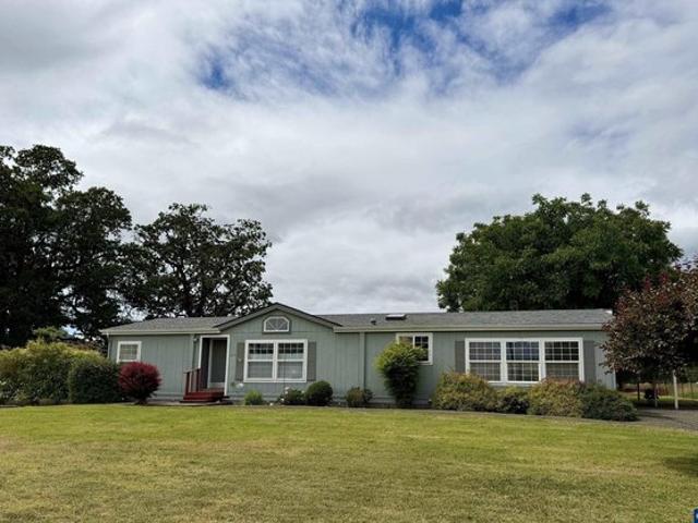 269 NW Woods Ln, Dallas, OR 97338