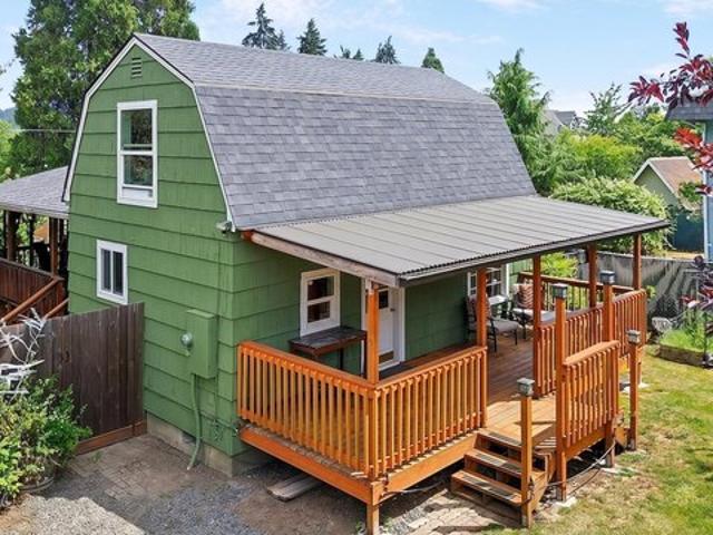 269 S 69th Pl, Springfield, OR 97478