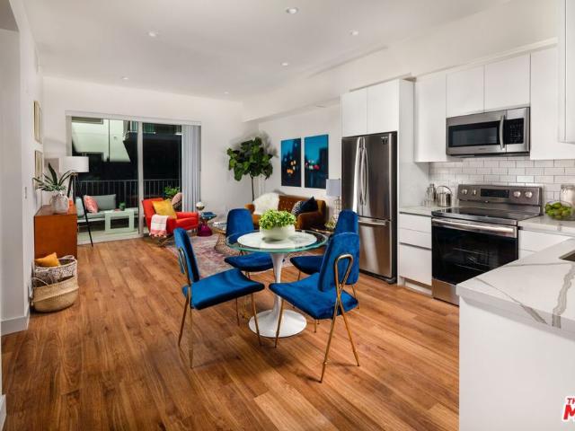 269 S Mariposa Avenue 420
