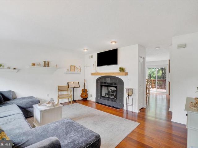 269 W Chestnut Street # 3