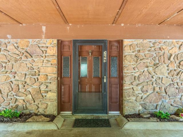 269 W Pleasant Valley Road