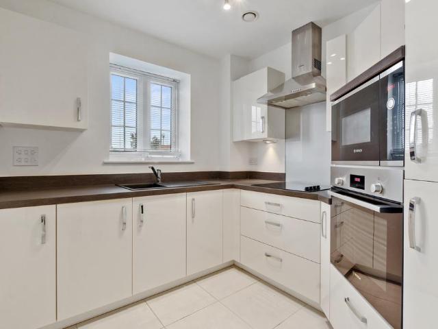 26 58 Seymour Road, Buntingford SG9 2 bed retirement property to rent £2,500 pcm £577 pw