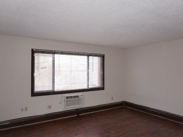 26 629 E 15th Studio Apartment for Rent at 629 E 15th St, Minneapolis, MN 55404 Elliot Park