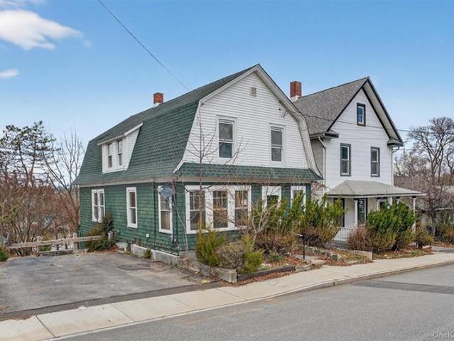 26 1/2 Ridge St, Middletown, NY 10940