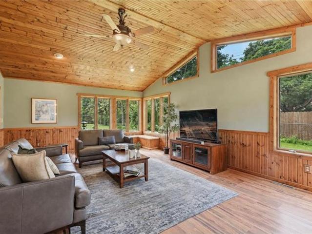 26 19th Ave SW, New Brighton, MN 55112