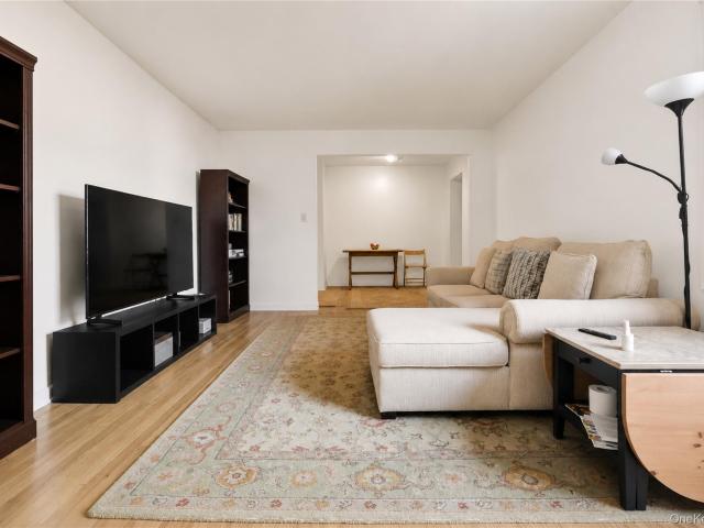 26 21 Union Street 3B