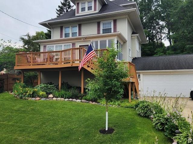 26 21st St SW, Rochester, MN 55902