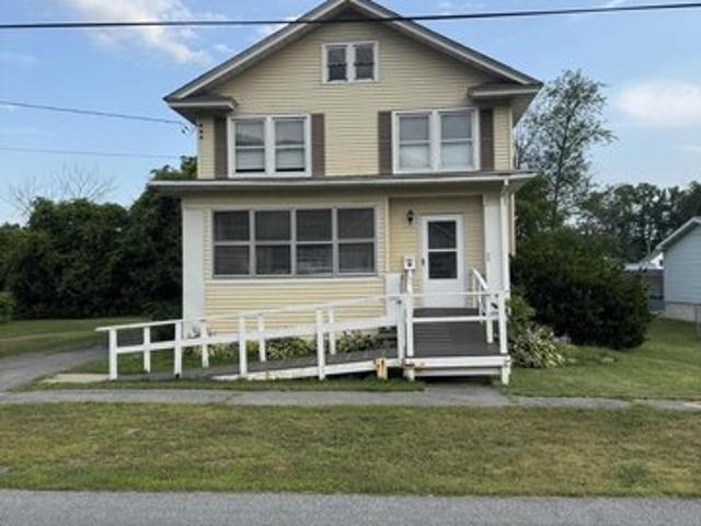 26 28 Elizabeth St, Whitehall, NY 12887