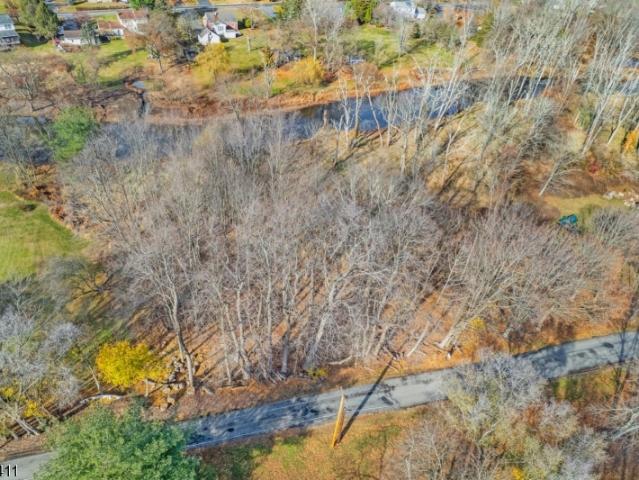 26 Towpath Rd