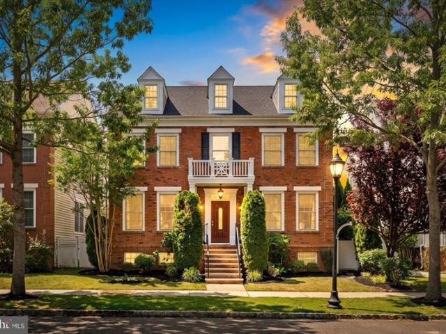26 Union St, Robbinsville, NJ 08691