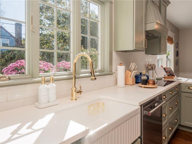 26 Vernon Ave, Newport, RI 02840 | MLS #1416