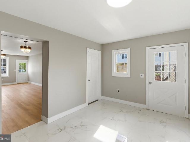 26 W 2Nd Street