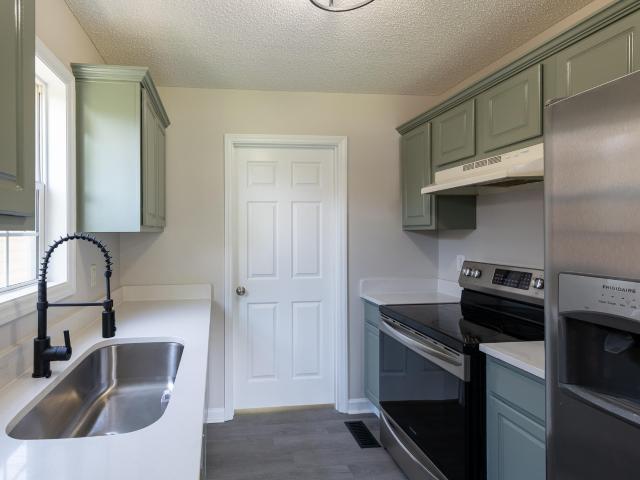26 Weatherspoon Lane