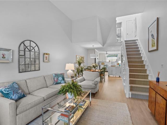 26 West Narragansett Avenue 4