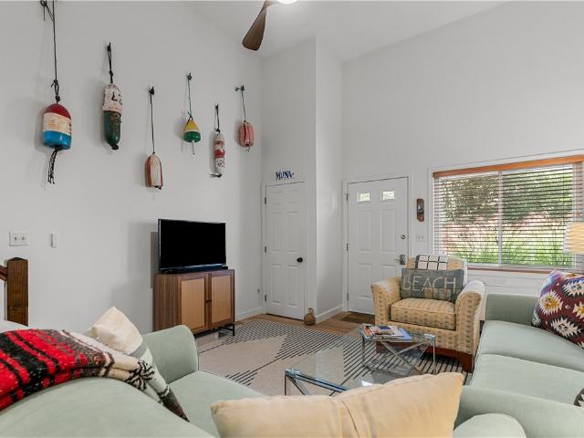 26 West Narragansett Avenue 6
