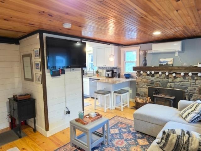 26 White Birch Trl
