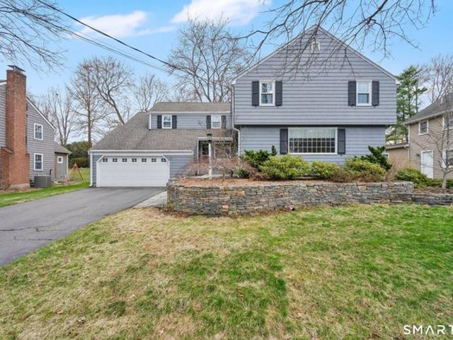 26 Winterset Ln, West Hartford, CT 06117