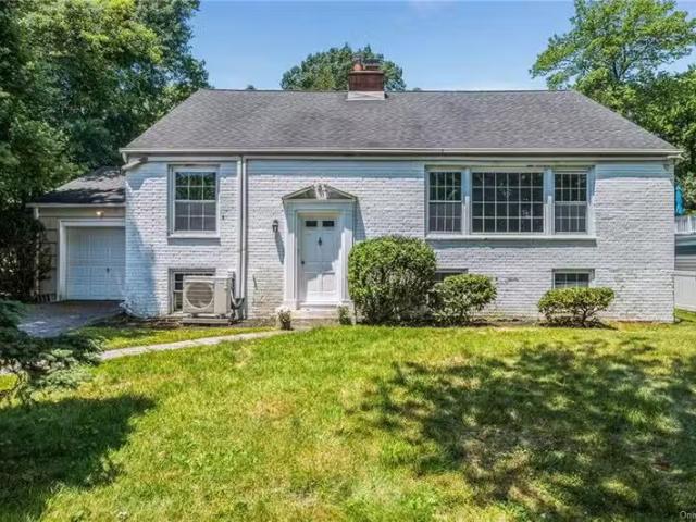 26 WINTHROP LN, SCARSDALE, NY 10583 Single Family Residence Fo.