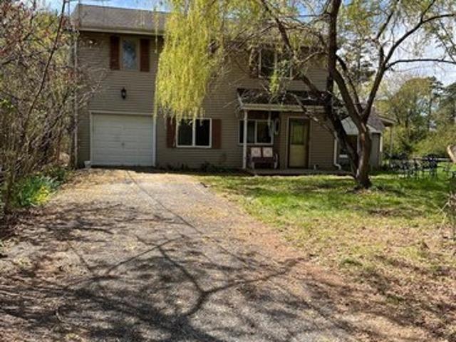 26 Willoughby St, Brentwood, NY 11717