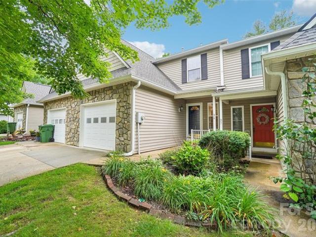26 Willowick Dr, Asheville, NC 28803