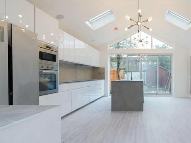 26 Woodfield Gardens, London, KT3 6DZ, United Kingdom | 4 bed duplex for rent #167485713 | Rentberry