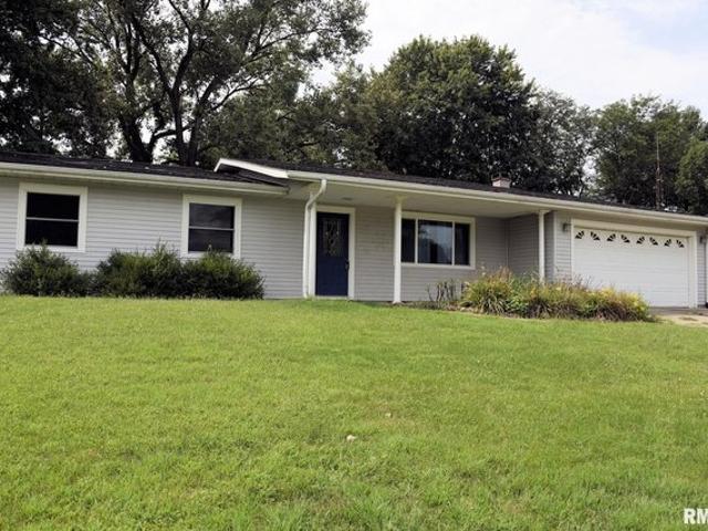 26 Woods Mill Rd, Sherman, IL 62684